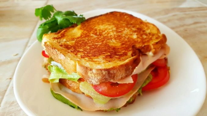 Sándwich Desayuno Saludable Y Delicioso